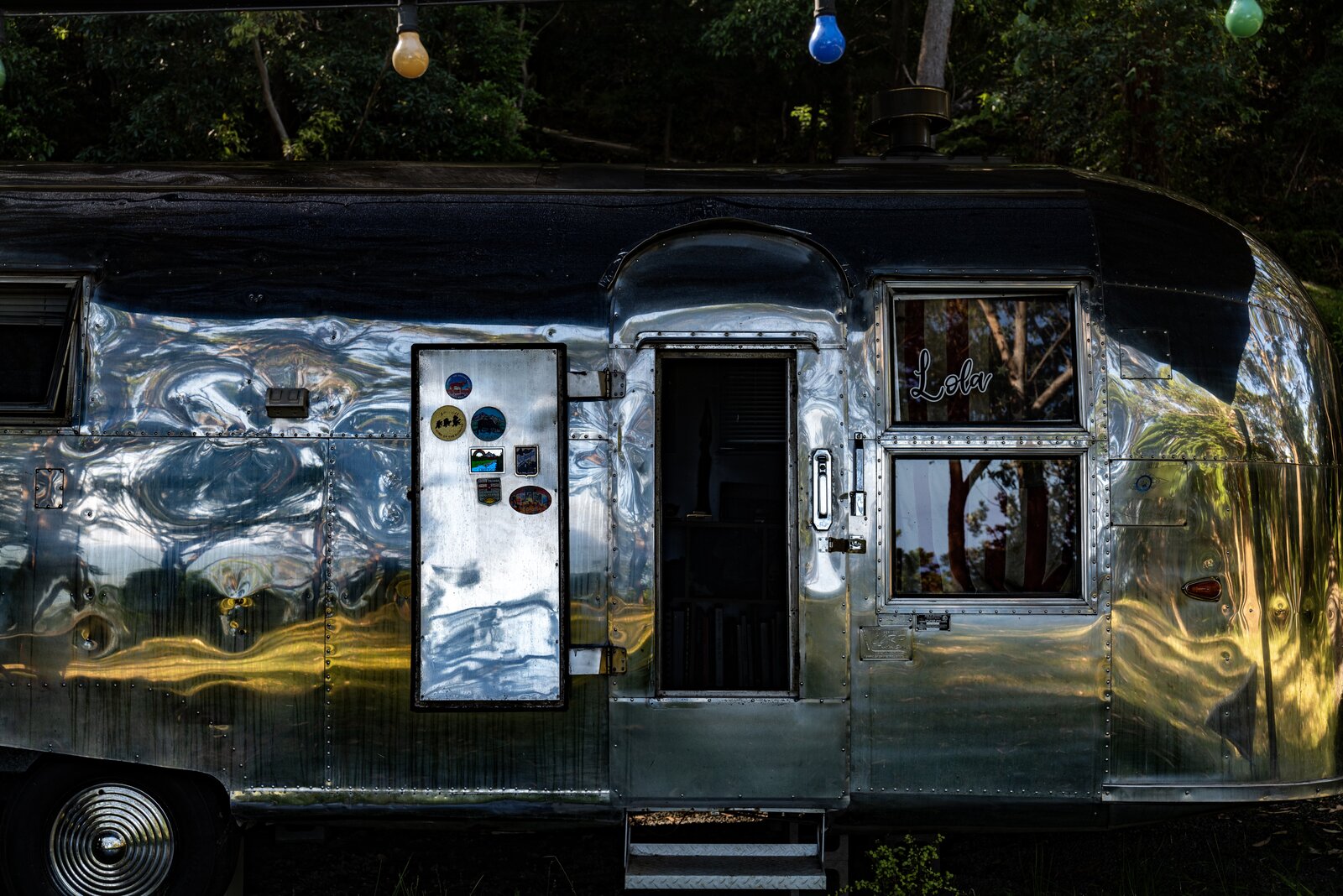 Photo 4 of 17 in ‘ Lola’ ‘ airstream / container eco retreat by Jason ...