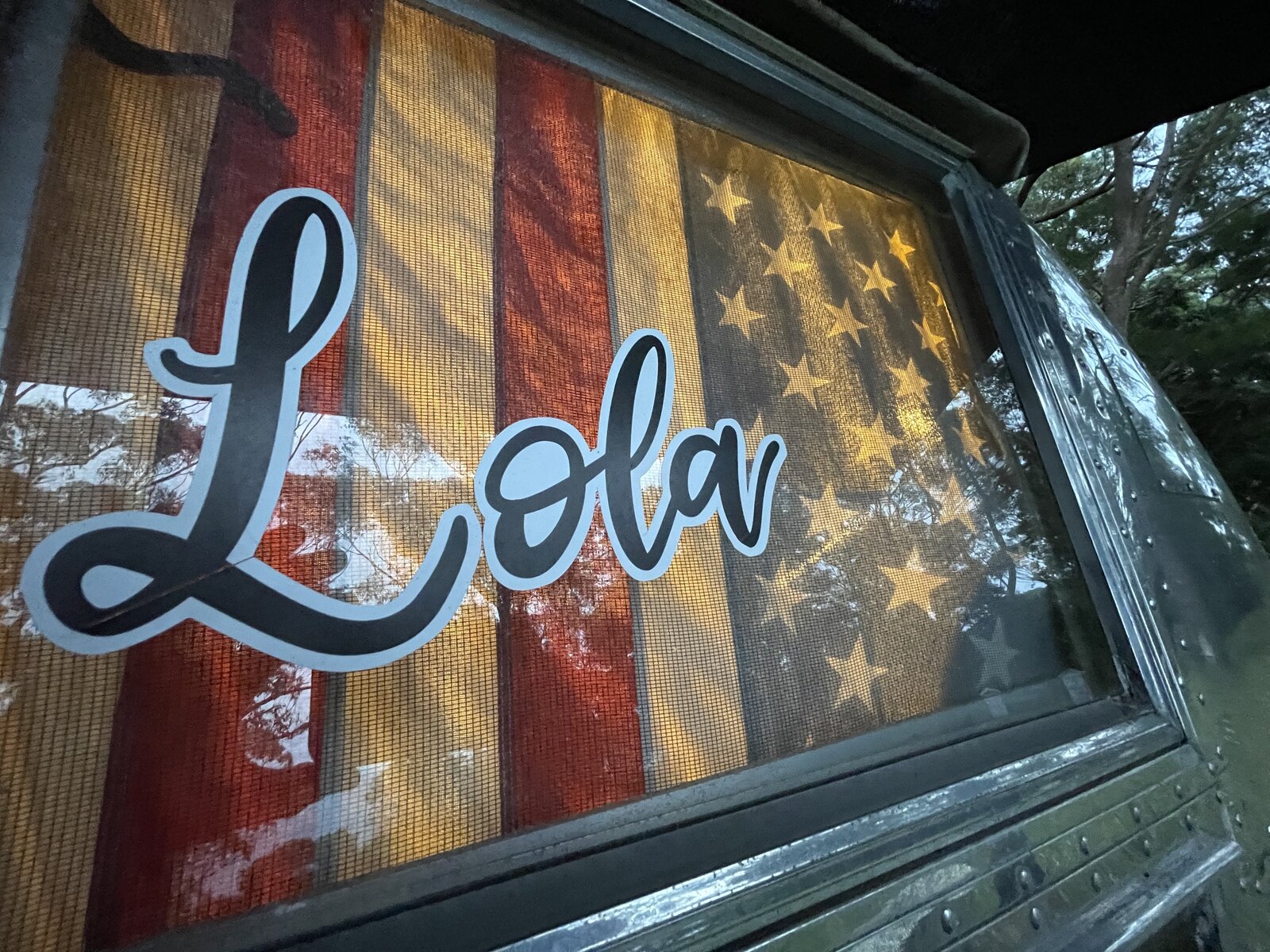 Photo 16 of 17 in ‘ Lola’ ‘ airstream / container eco retreat by Jason ...