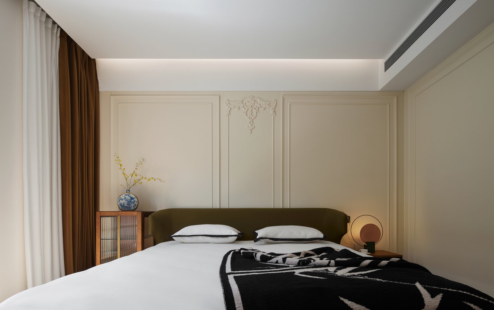 Photo 18 of 29 in Yiang Design | Beautiful things come from the heart ...