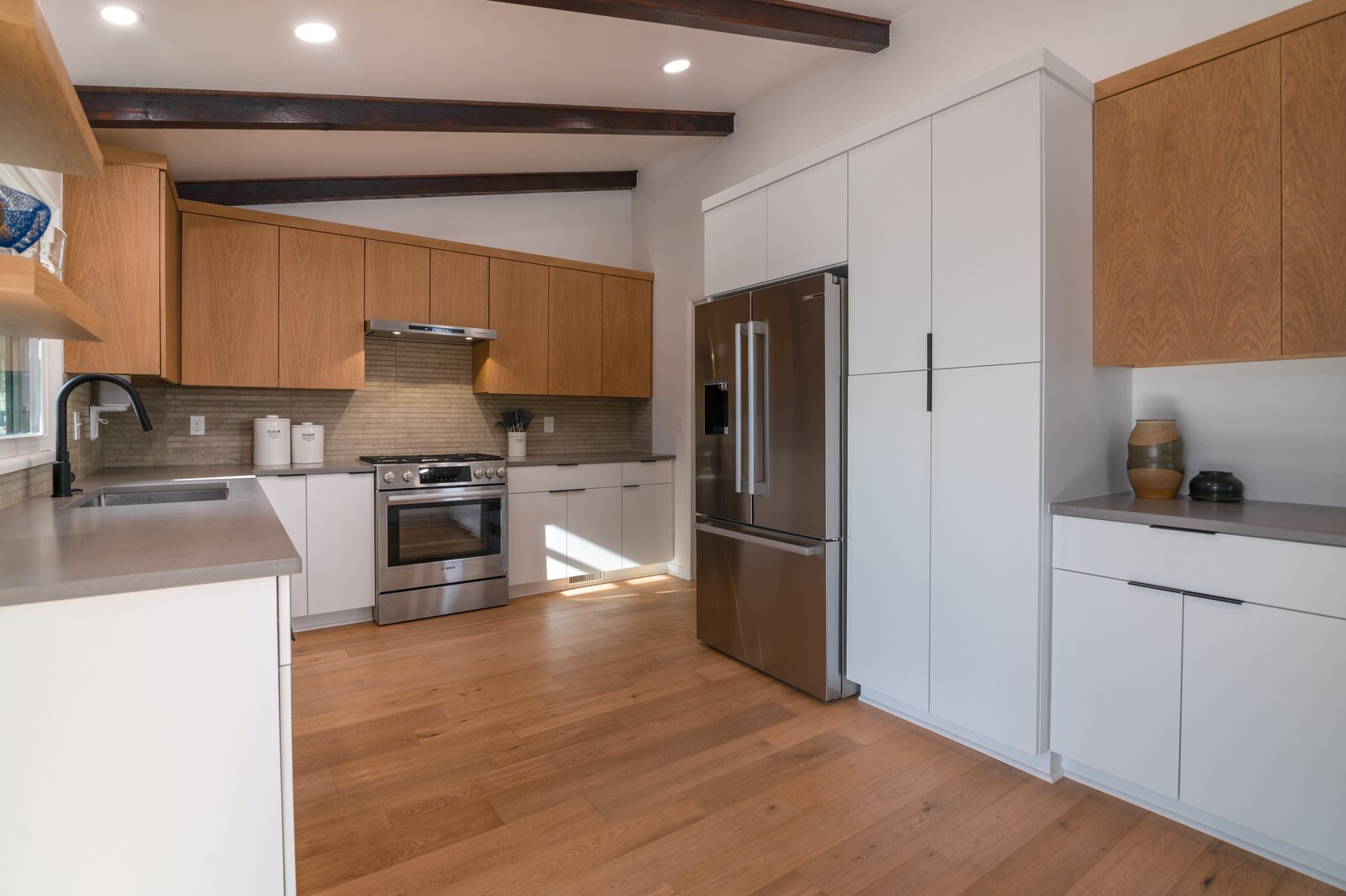 Photo 5 of 17 in A Columbus Mid-Century Modern Transformation (Before ...