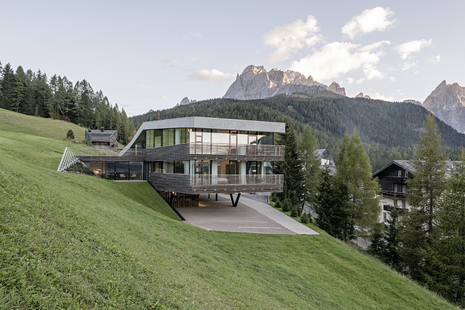 Photo 1 of 18 in Continuous Extension by Plasma Studio - Dwell