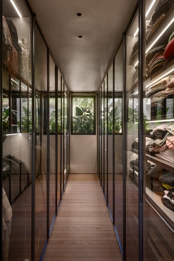 Photo 16 of 16 in Mono Mono: In this house the floor, walls and ceiling ...