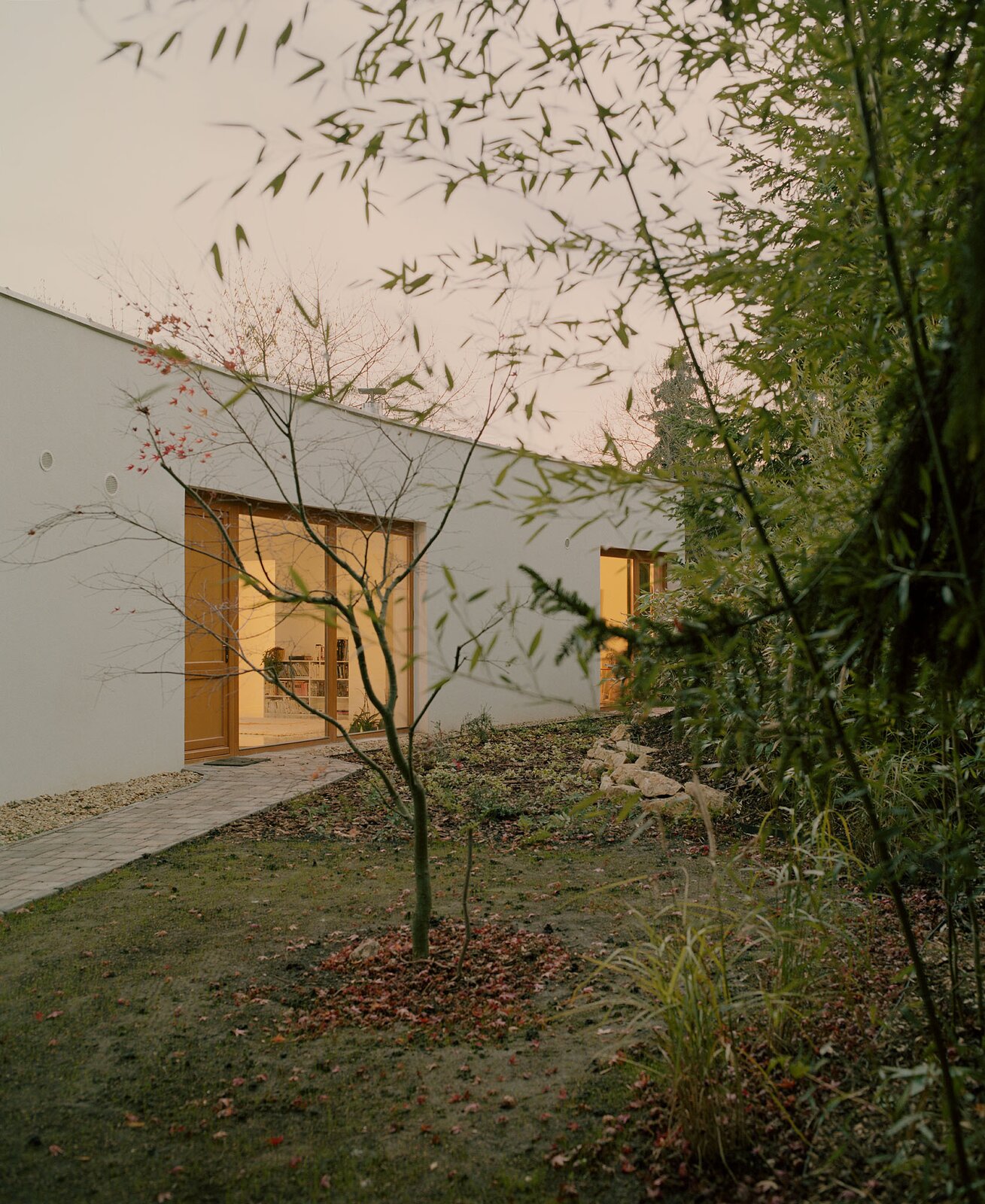 Photo 8 of 10 in House and Atelier among the Foothills of Buda by ...