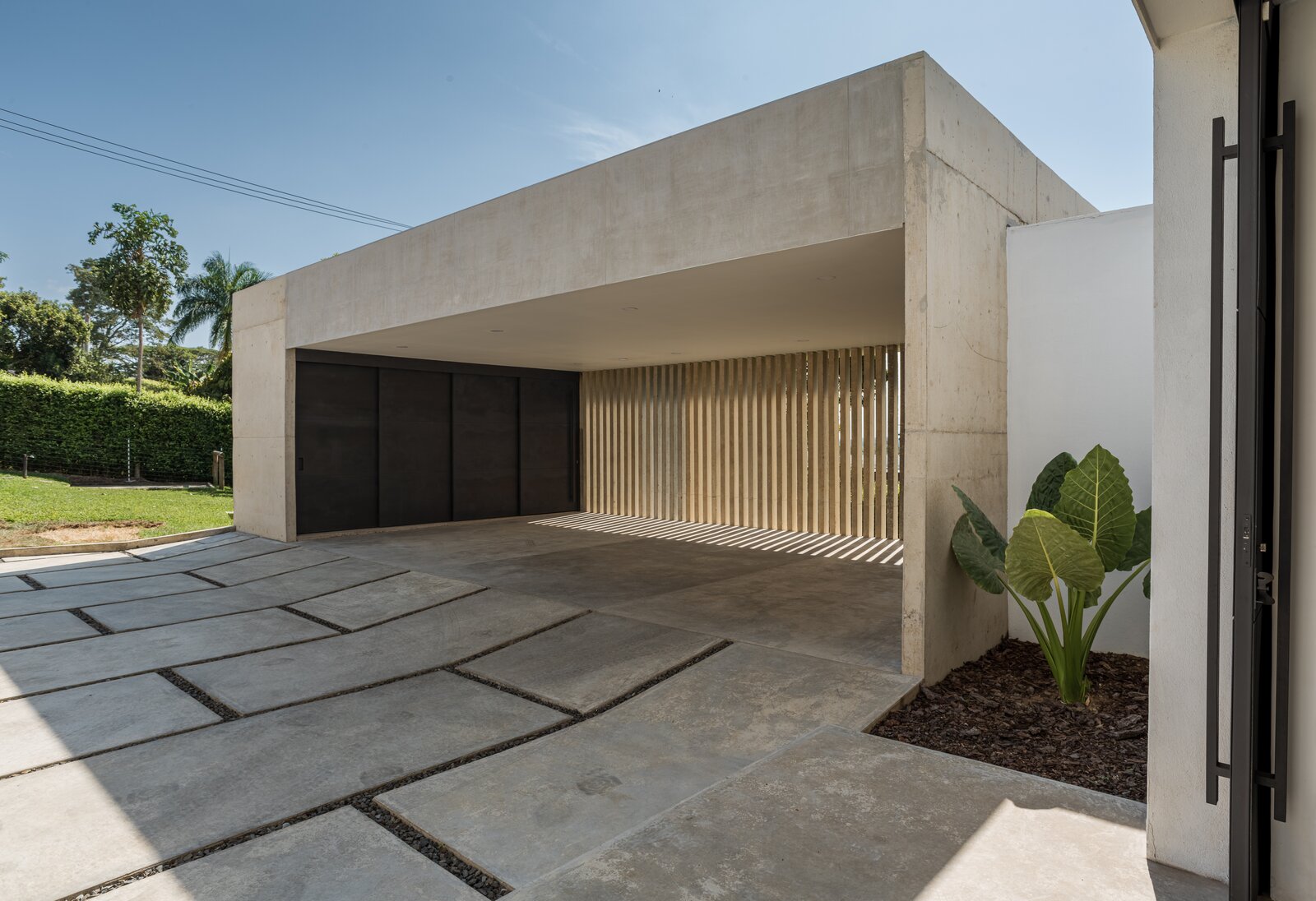 Photo 19 of 42 in The DV house by Velez Valencia Arquitectos - Dwell