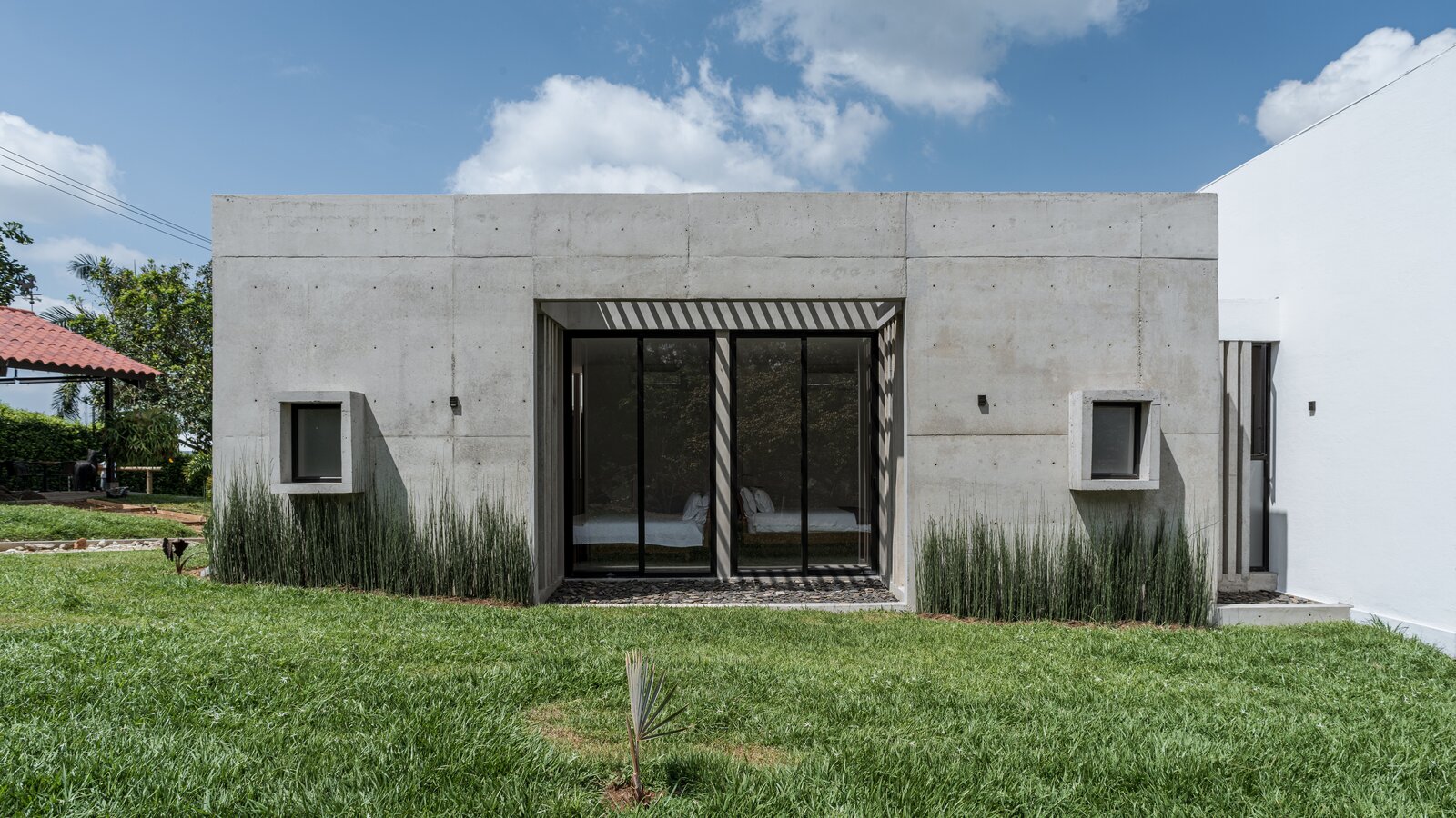 Photo 8 of 42 in The DV house by Velez Valencia Arquitectos - Dwell