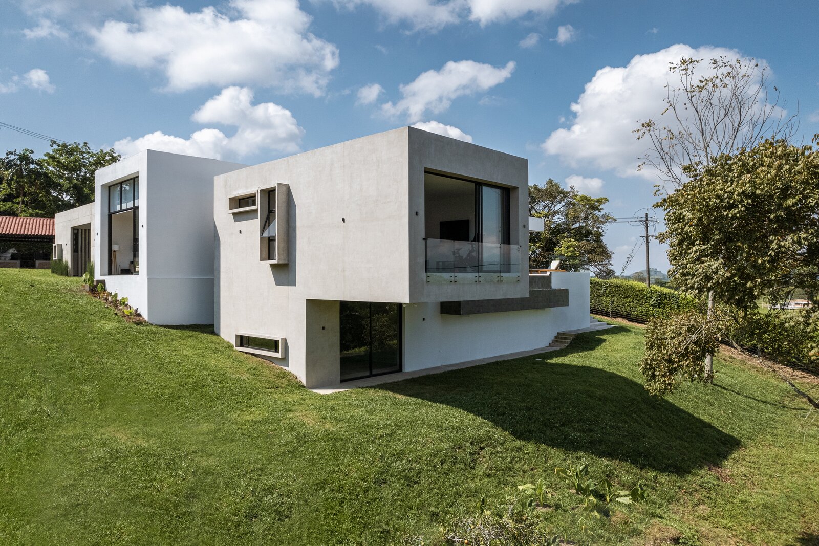 Photo 3 of 42 in The DV house by Velez Valencia Arquitectos - Dwell