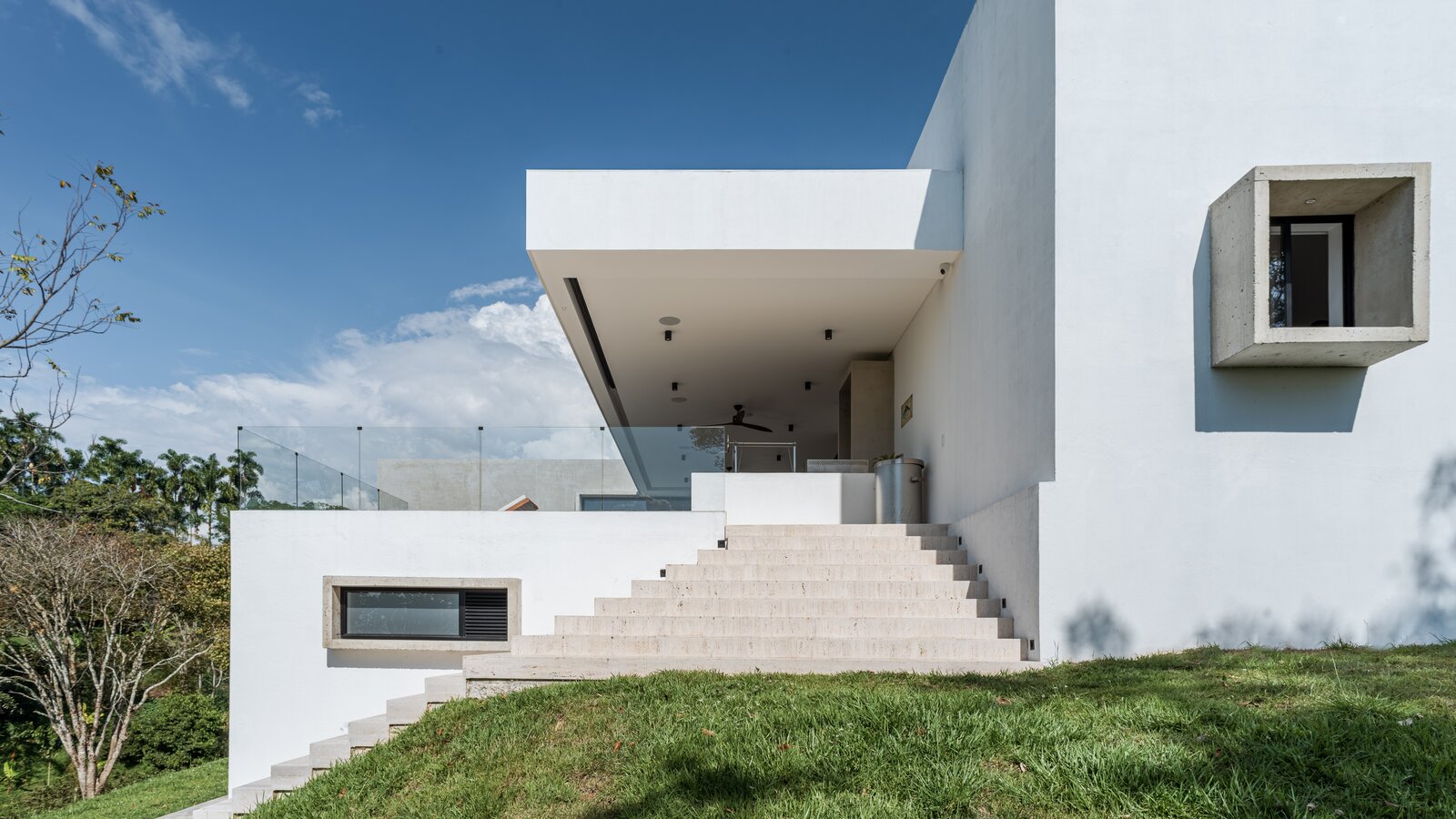 Photo 13 of 42 in The DV house by Velez Valencia Arquitectos - Dwell