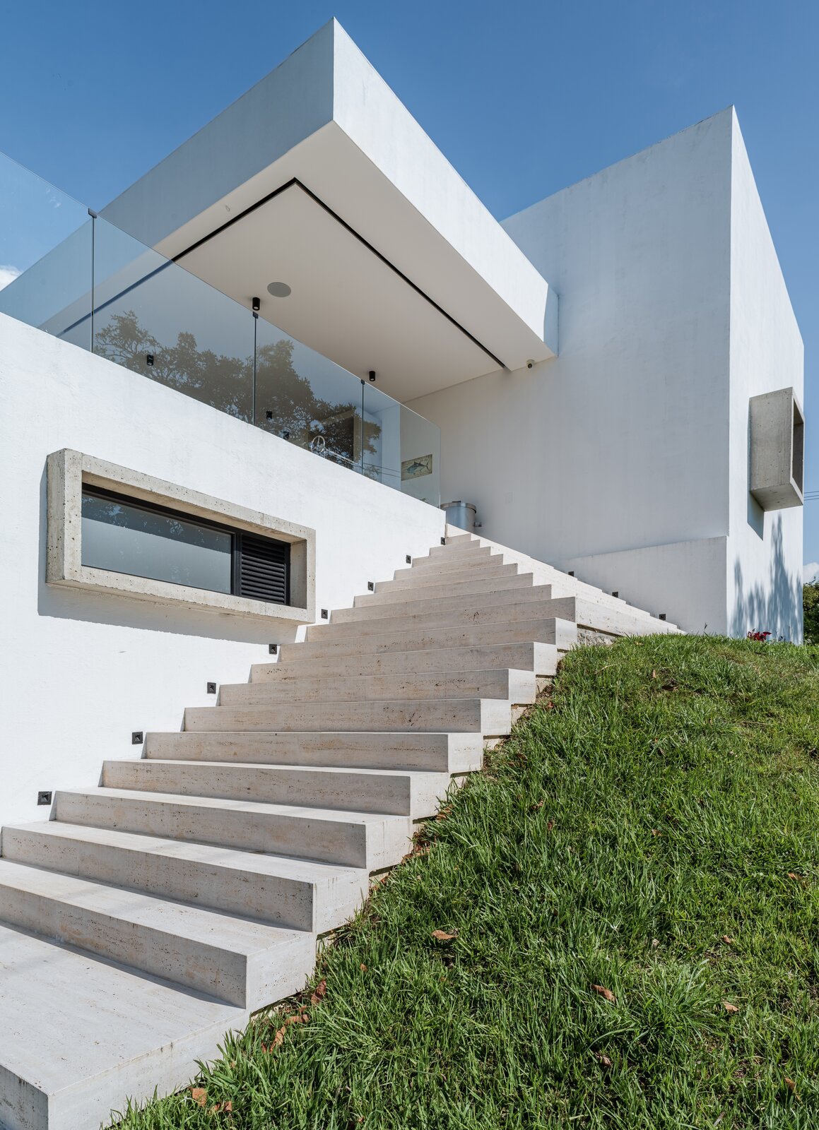 Photo 14 of 42 in The DV house by Velez Valencia Arquitectos - Dwell