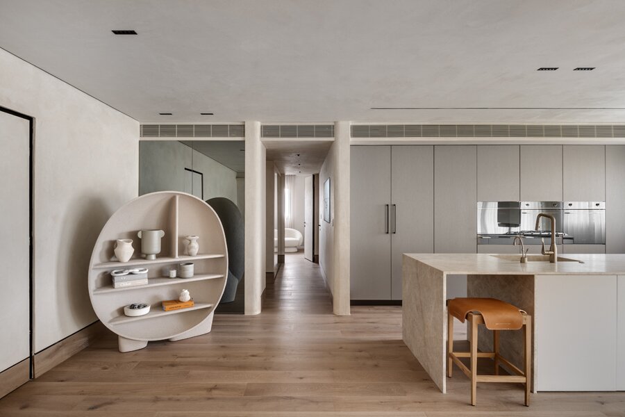 Photo 13 of 24 in The private haven of the reality TV star by Nitzan ...