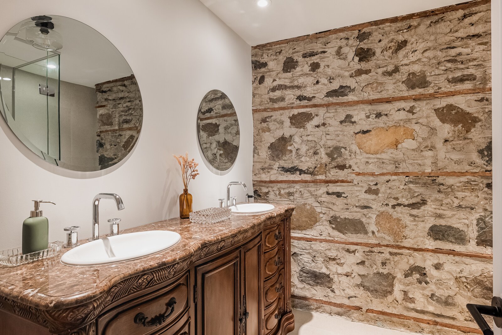 Photo 7 of 12 in La Réserve Dunham by La Réserve Dunham - Dwell