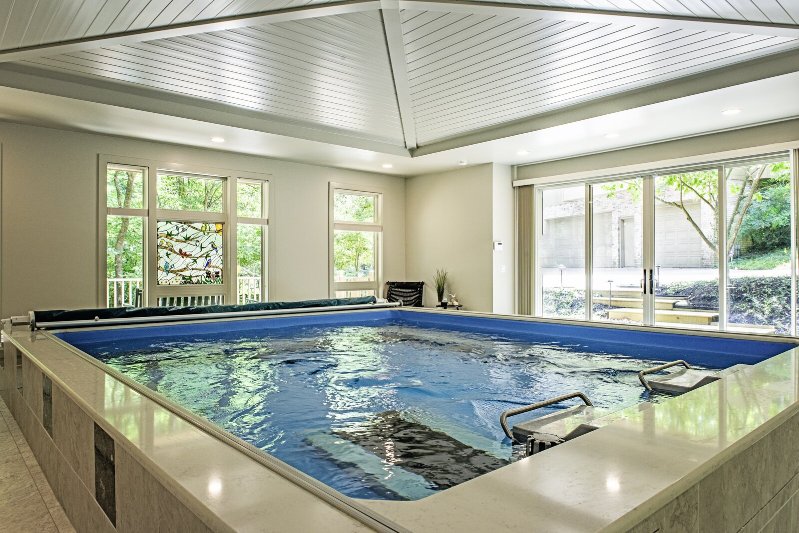 Photo 3 of 6 in Lakeshore Pool House by Megan Glenn Architecture - Dwell