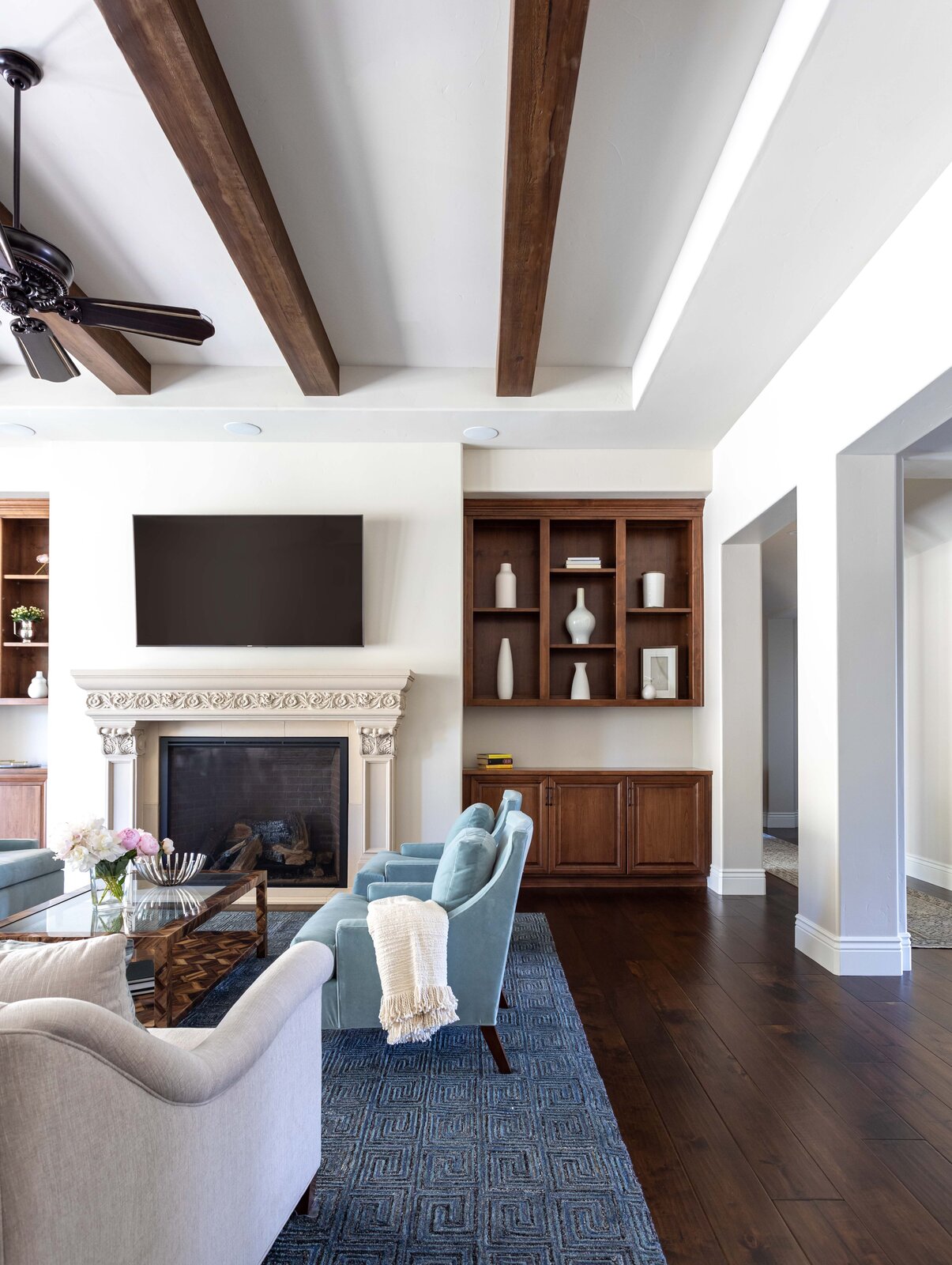 Photo 9 of 9 in A Classically Elegant Home with Pops of Color in ...