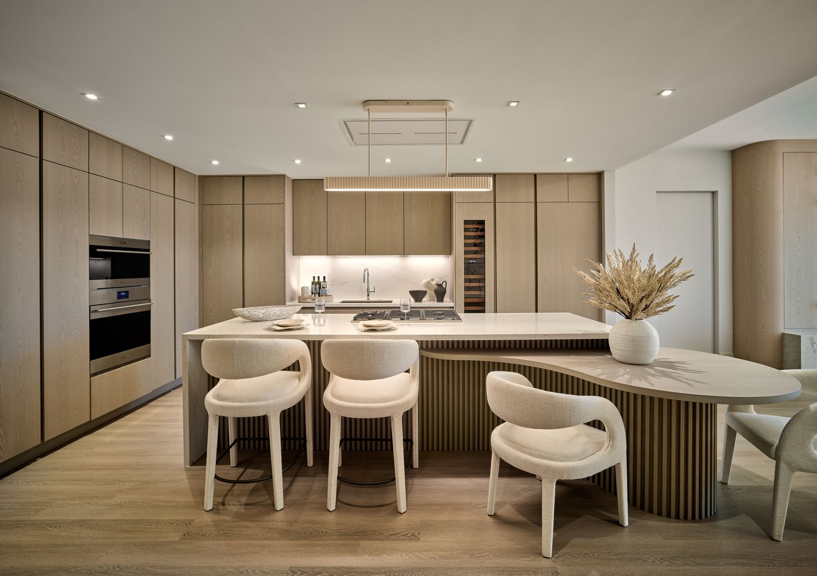 Photo 9 of 10 in Pier Sixty-Six Residences' Indigo Condo with Interiors ...