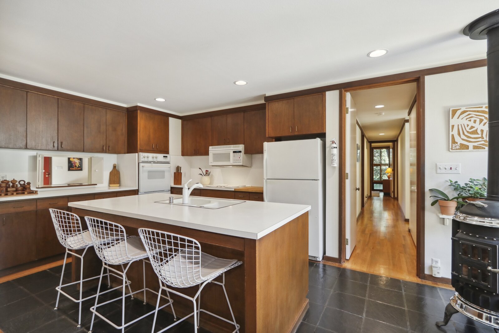 Photo 8 of 15 in Keith House by Ted DeFazio - Dwell