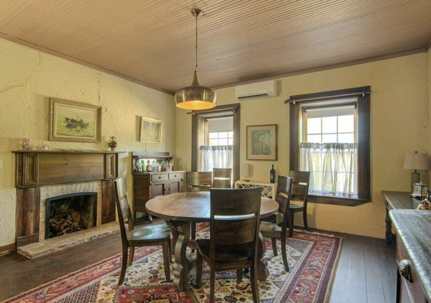 Photo 20 of 28 in Stagecoach Inn and Livery Stable by gcucolo@cs.com ...