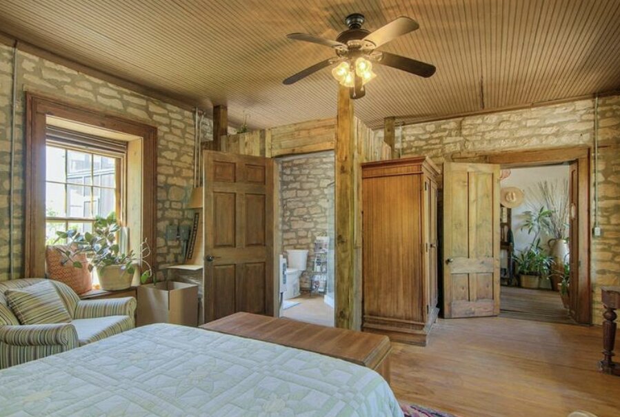 Photo 1 of 28 in Stagecoach Inn and Livery Stable by gcucolo@cs.com - Dwell