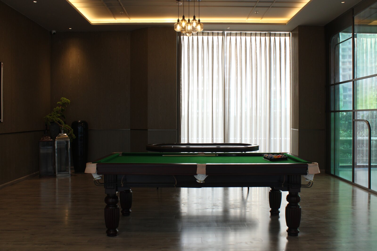County 107 Club (7 Photos) - Dwell