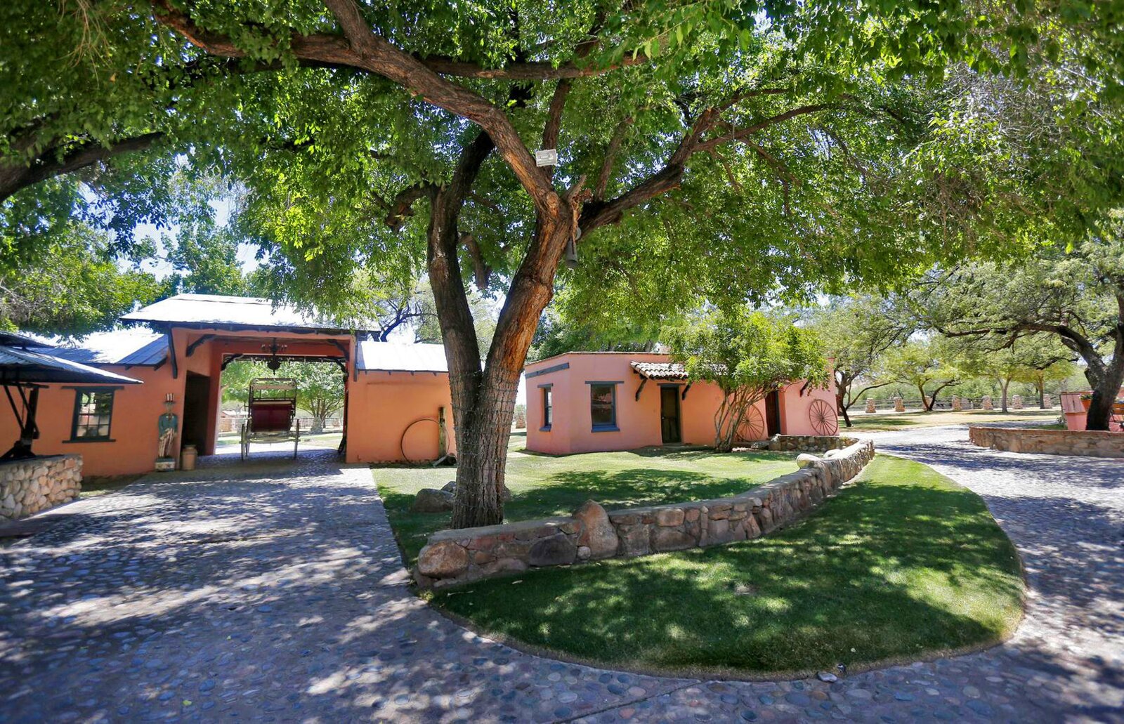 Photo 4 of 26 in Rancho de los Cerros by Scott Leuthold - Dwell