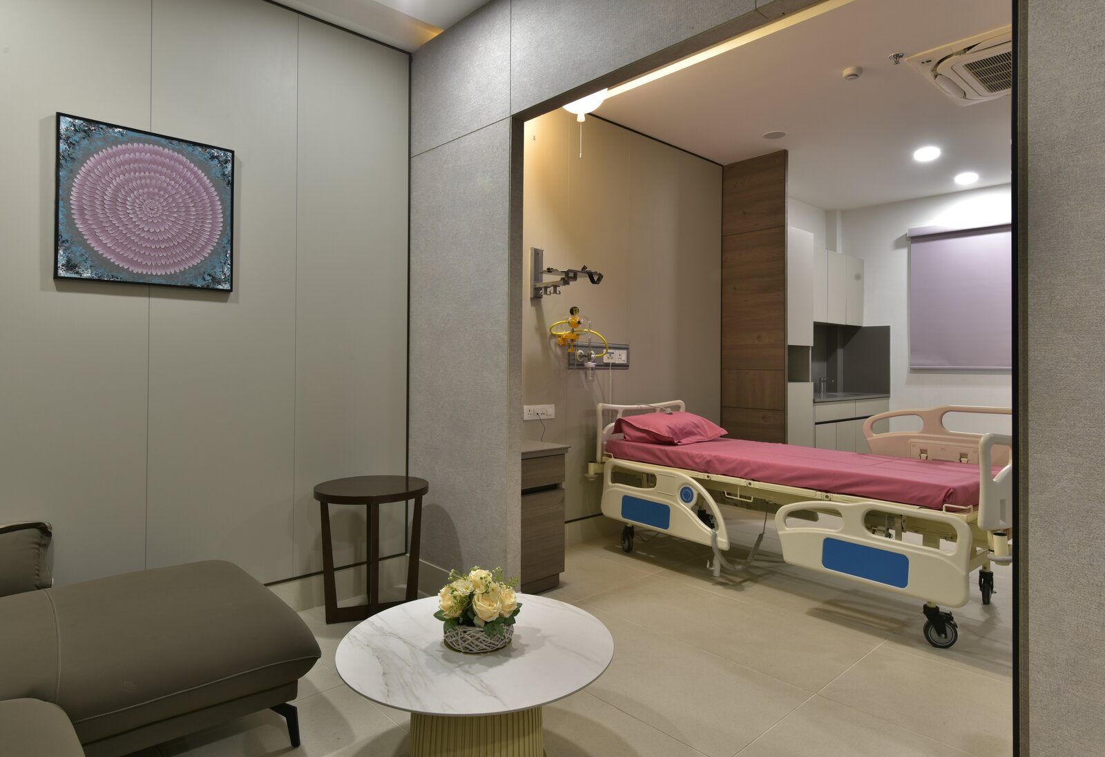 Photo 8 of 20 in Aarti Hospital by Archi Hives - Dwell