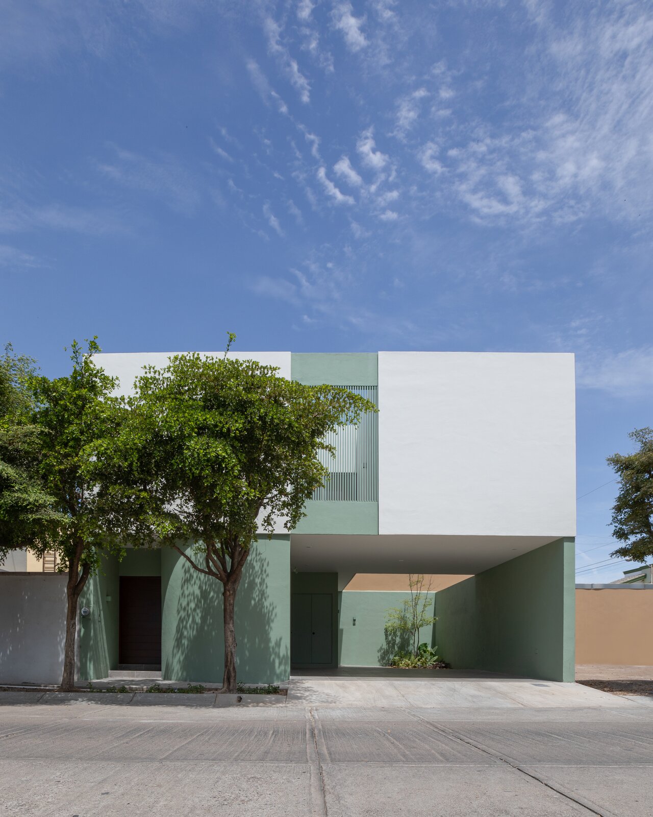 Photo 3 of 21 in The Sibling House by VEN Arquitectos - Dwell