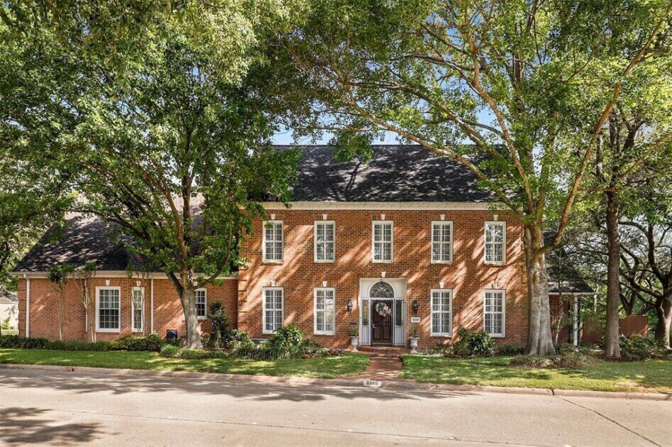 Photo 1 of 9 in The Evolution of House Styles Across America: A Journey ...