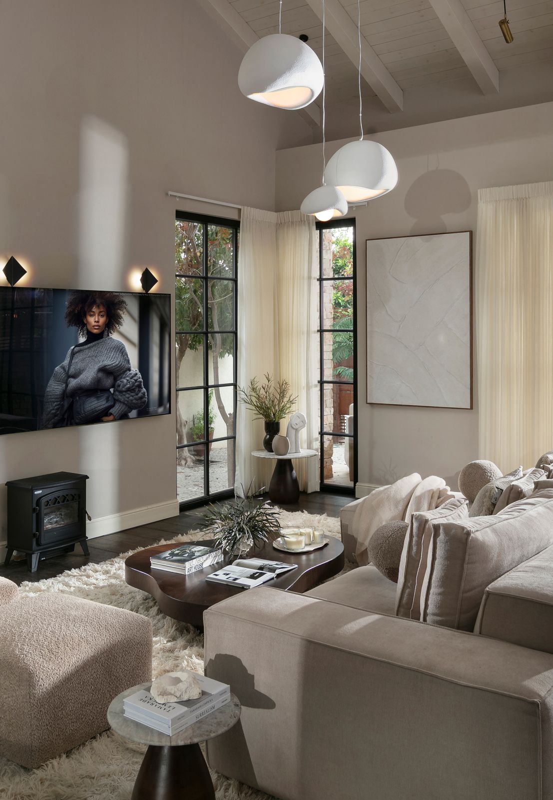 Photo 9 of 32 in Top Influencer Moves into 100% Instagrammable Home by Liad Yosef - Dwell