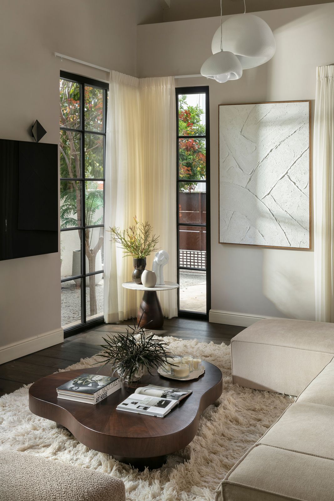 Photo 20 of 32 in Top Influencer Moves into 100% Instagrammable Home by Liad Yosef - Dwell