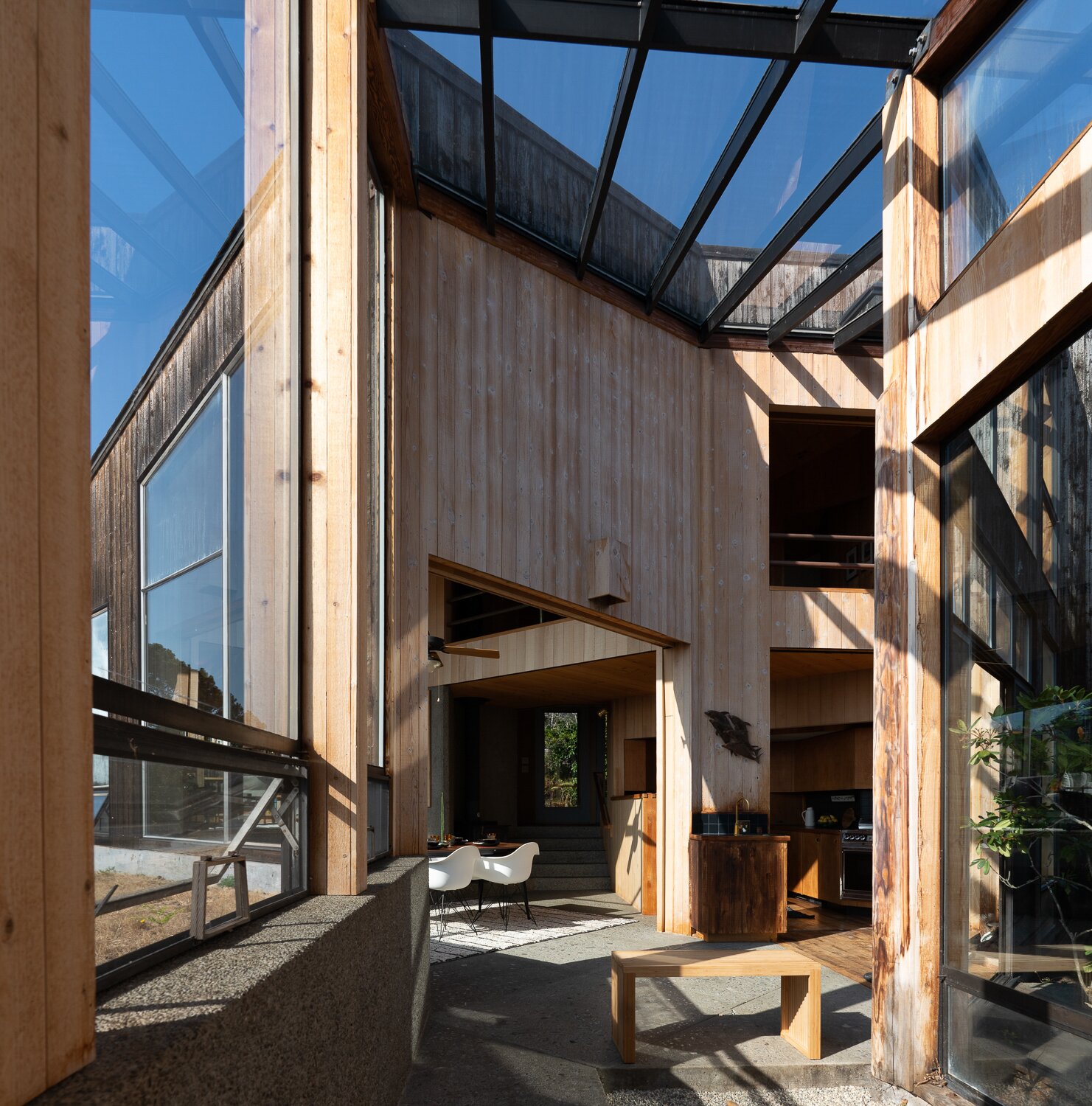 Photo 9 of 11 in THE HALLEY HOUSE by Bill Oxford - Dwell