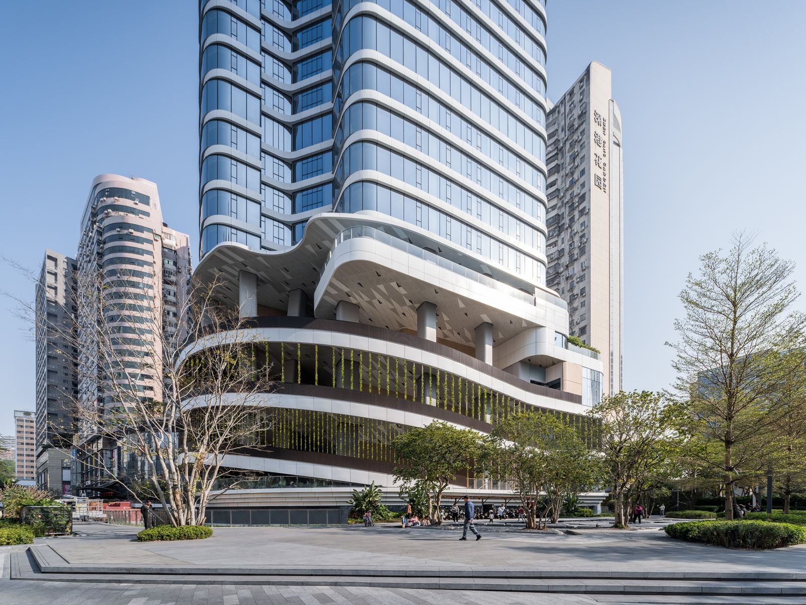 Photo 3 of 9 in Shenzhen Yanlord Luohu Mixed-use Development by Aedas ...