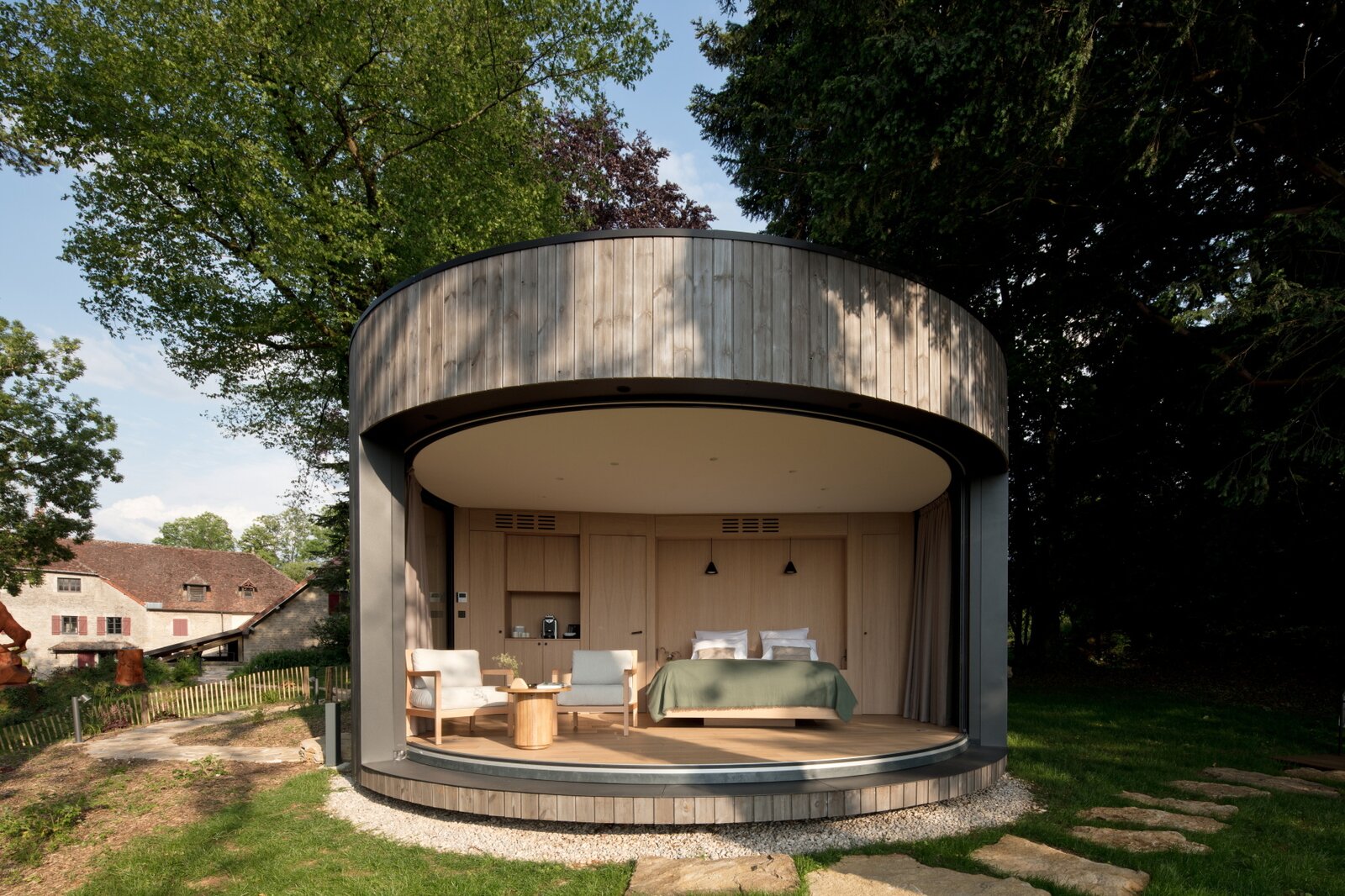Photo 4 of 15 in LumiPod, a 26sqm high-end cabin in the heart of Jura ...