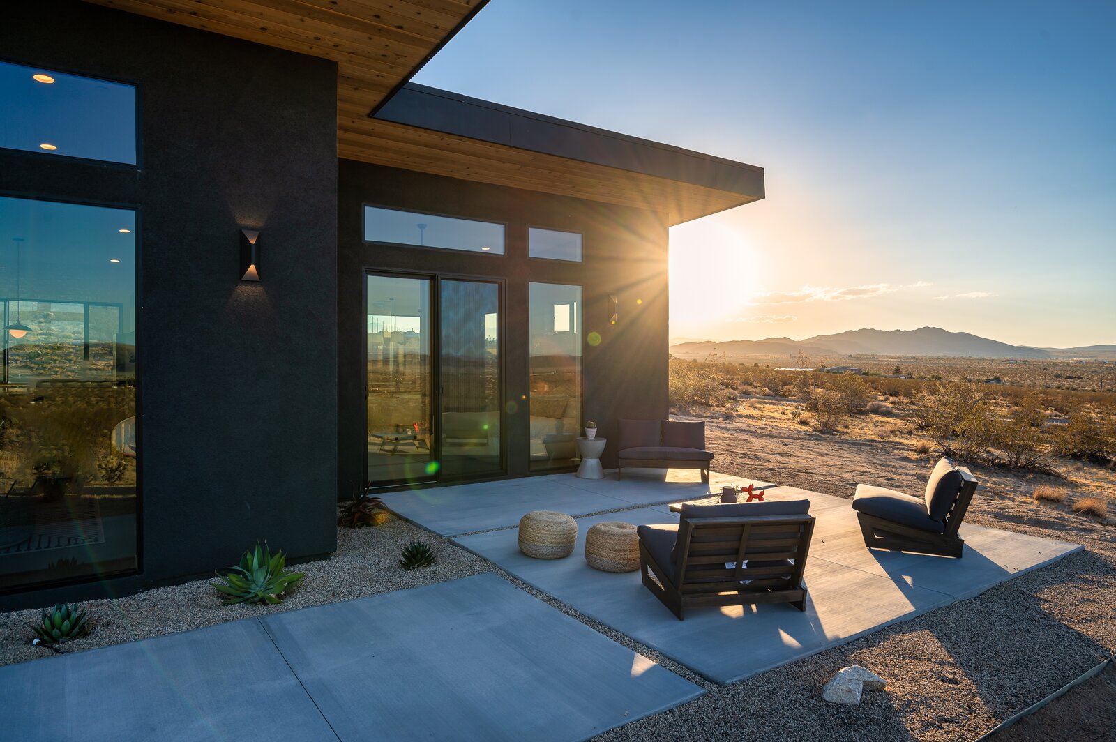 Photo 10 of 13 in Casa Serrano Joshua Tree by Courtney Wilkes - Dwell