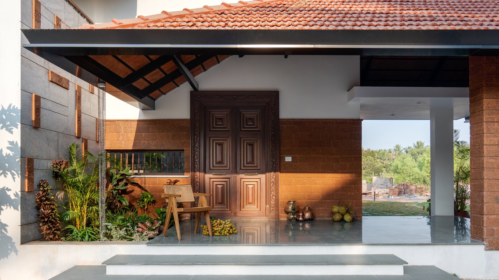 Photo 6 of 22 in The Beeri Residence by RGP ARCHITECTS - Dwell