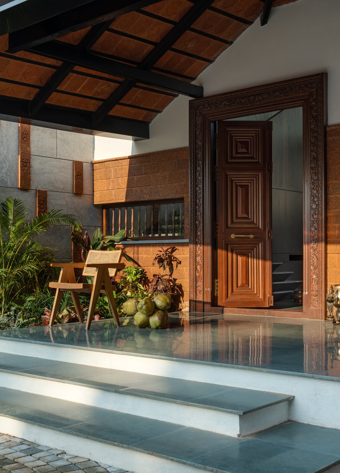 Photo 7 of 22 in The Beeri Residence by RGP ARCHITECTS - Dwell