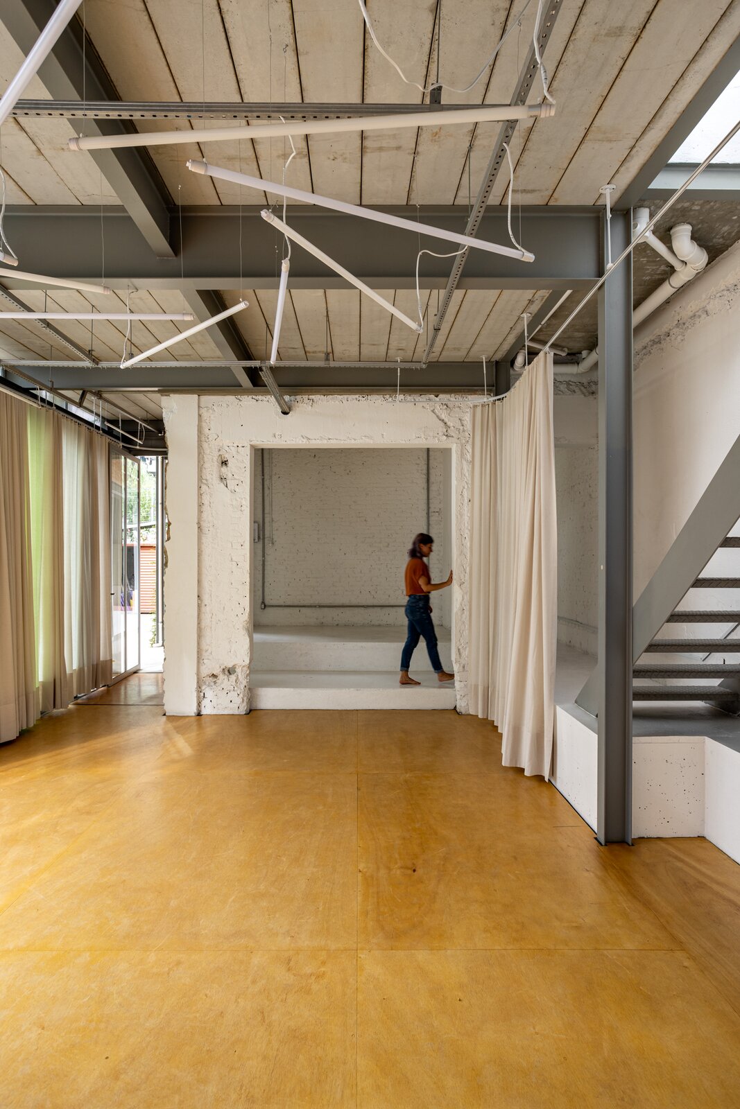 Photo 16 of 58 in Casa Líquida (Liquid House) by Luiz Pataro - Dwell