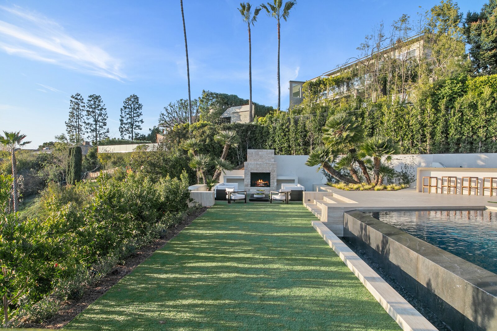 Photo 15 of 25 in Alto Cedro Residence by Ballentine Architects - Dwell