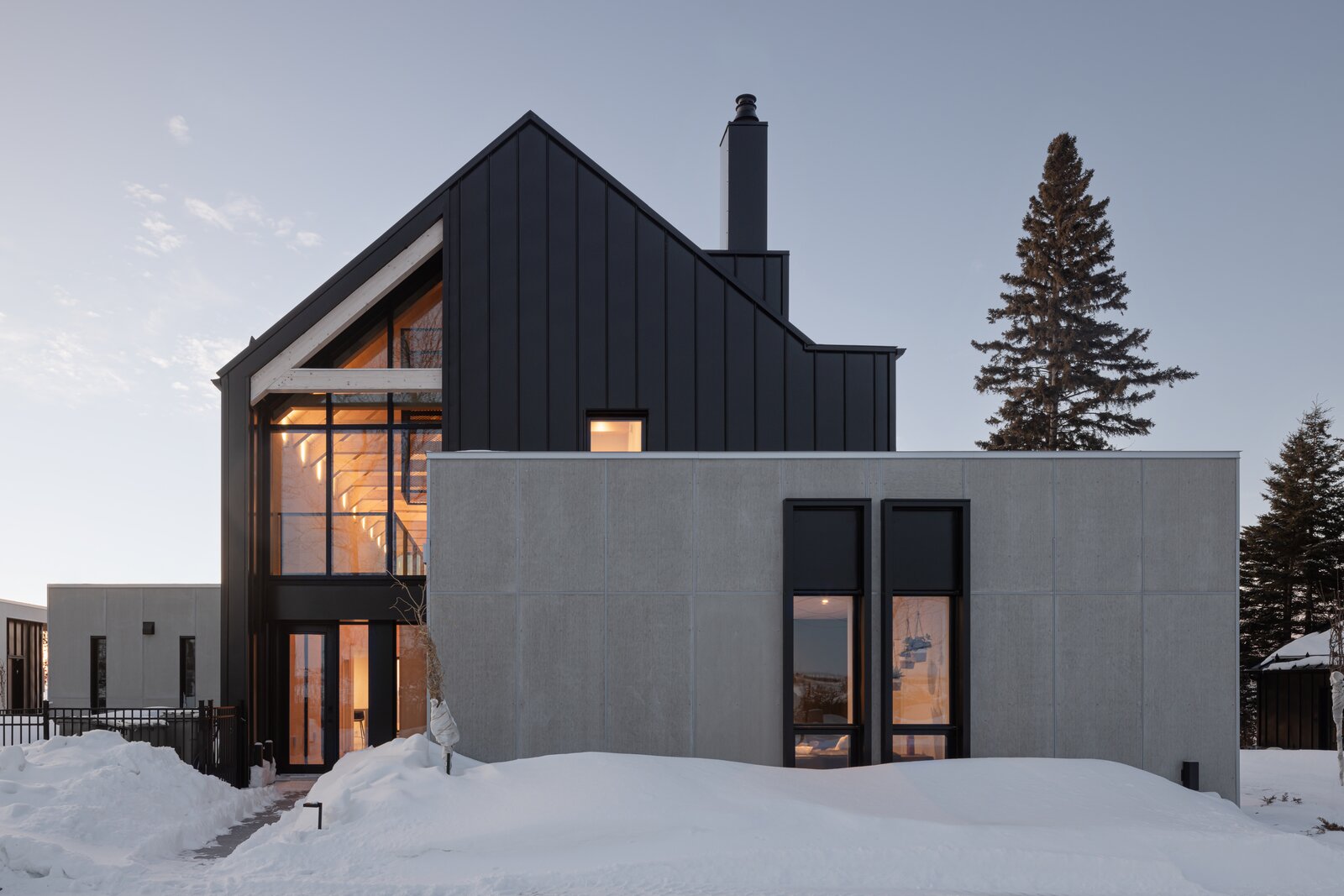 Photo 3 of 16 in Le refuge de la plage by SGD A - Dwell