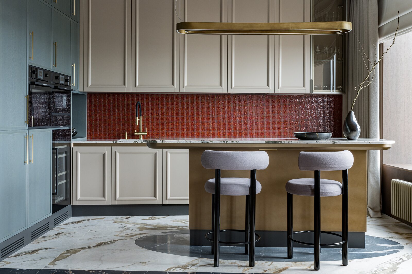 Photo 1 of 16 in Modern apartment with art deco details in Moscow by ...