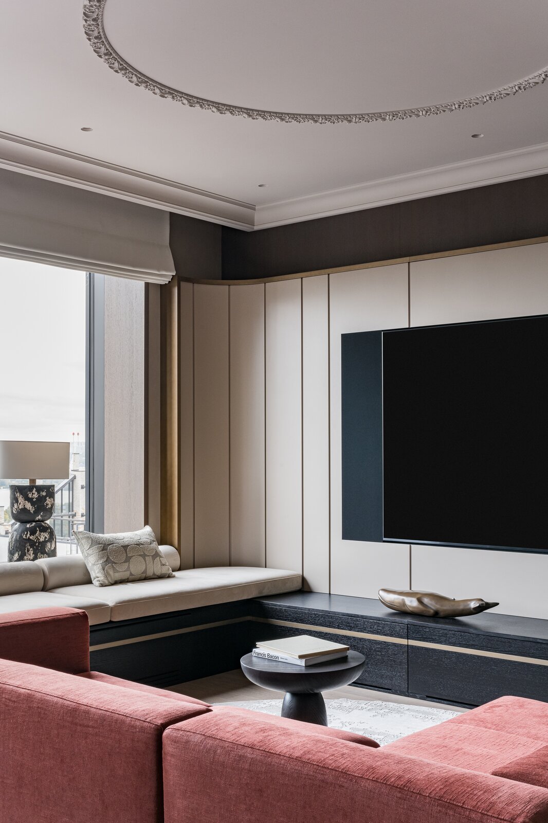 Photo 5 of 16 in Modern apartment with art deco details in Moscow by ...