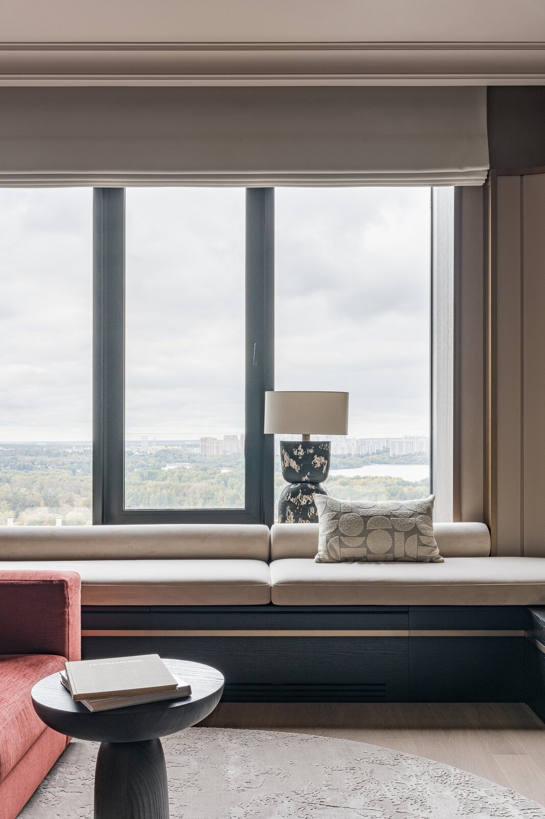 Photo 6 of 16 in Modern apartment with art deco details in Moscow by ...