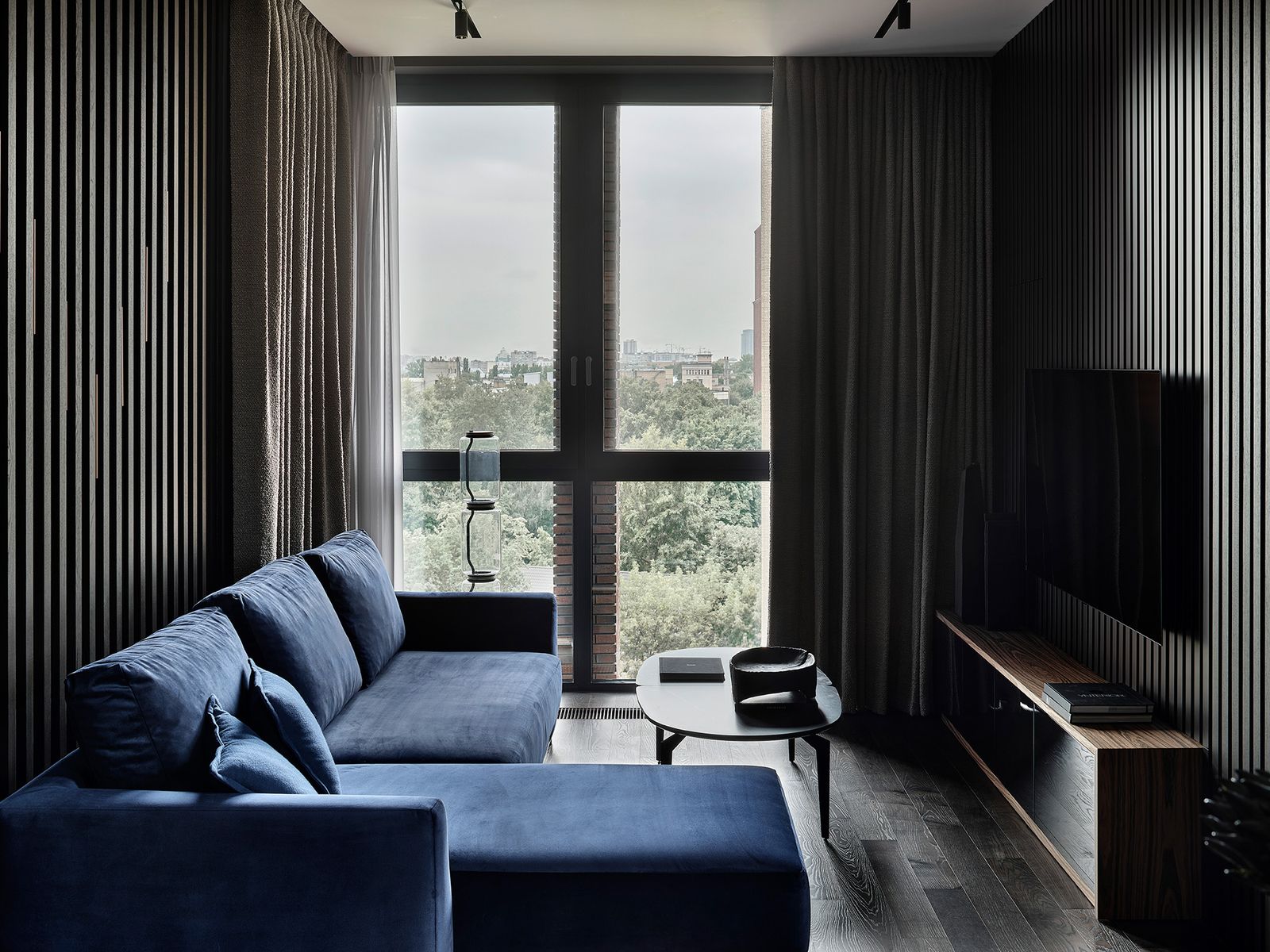 Photo 6 of 30 in Modern apartment in dark tones in Moscow by Anna Maria ...