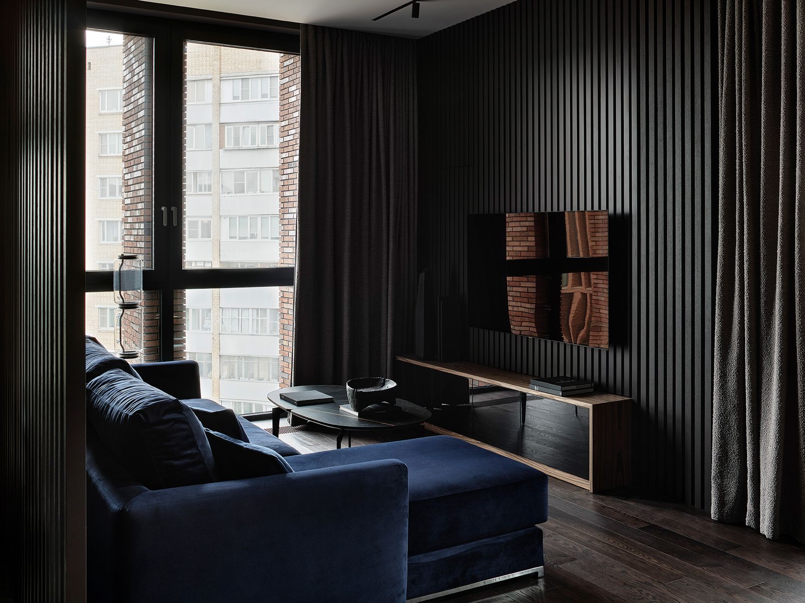 Photo 7 of 30 in Modern apartment in dark tones in Moscow by Anna Maria ...