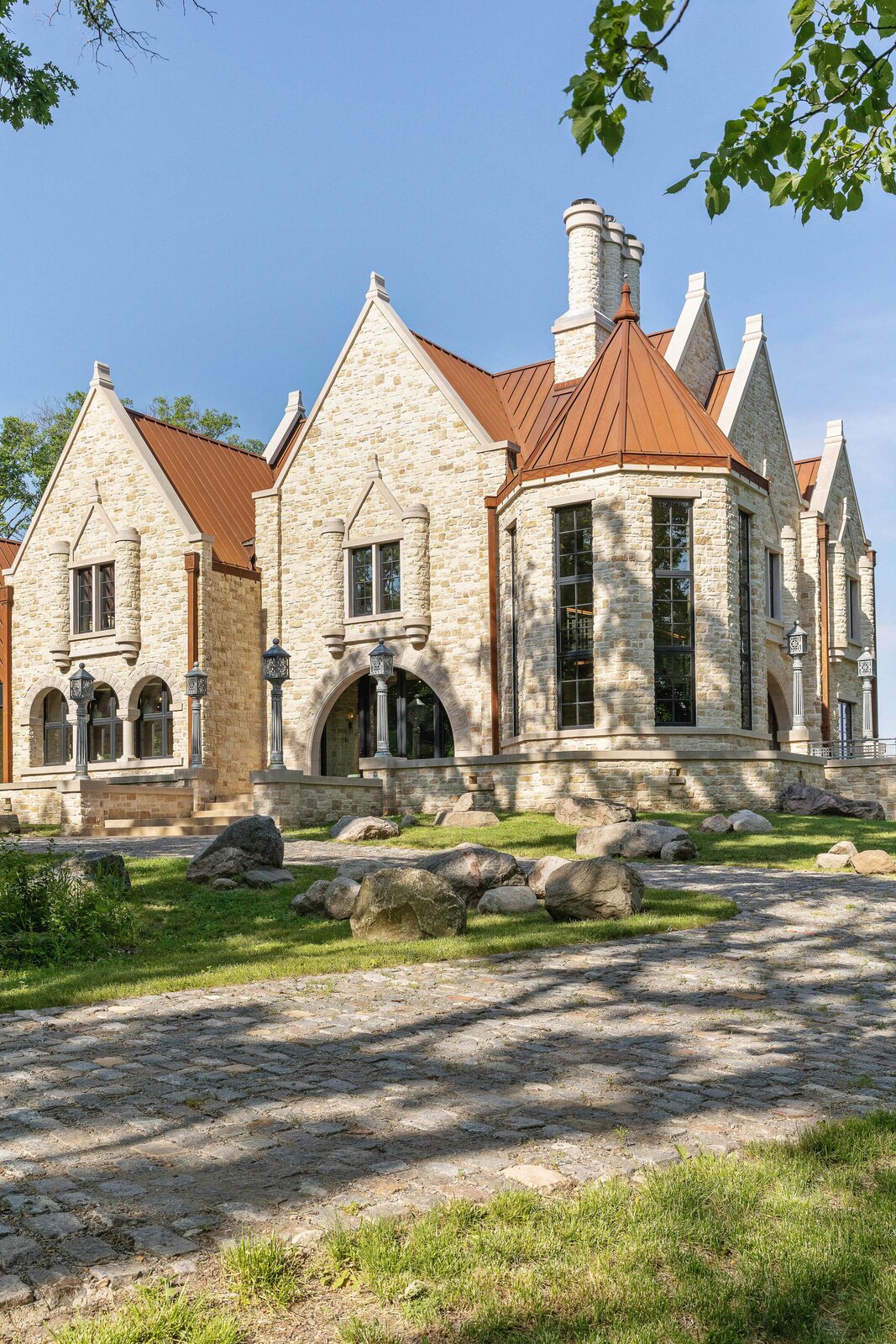 Photo 1 of 359 in Huntington Manor by JMAD - Dwell