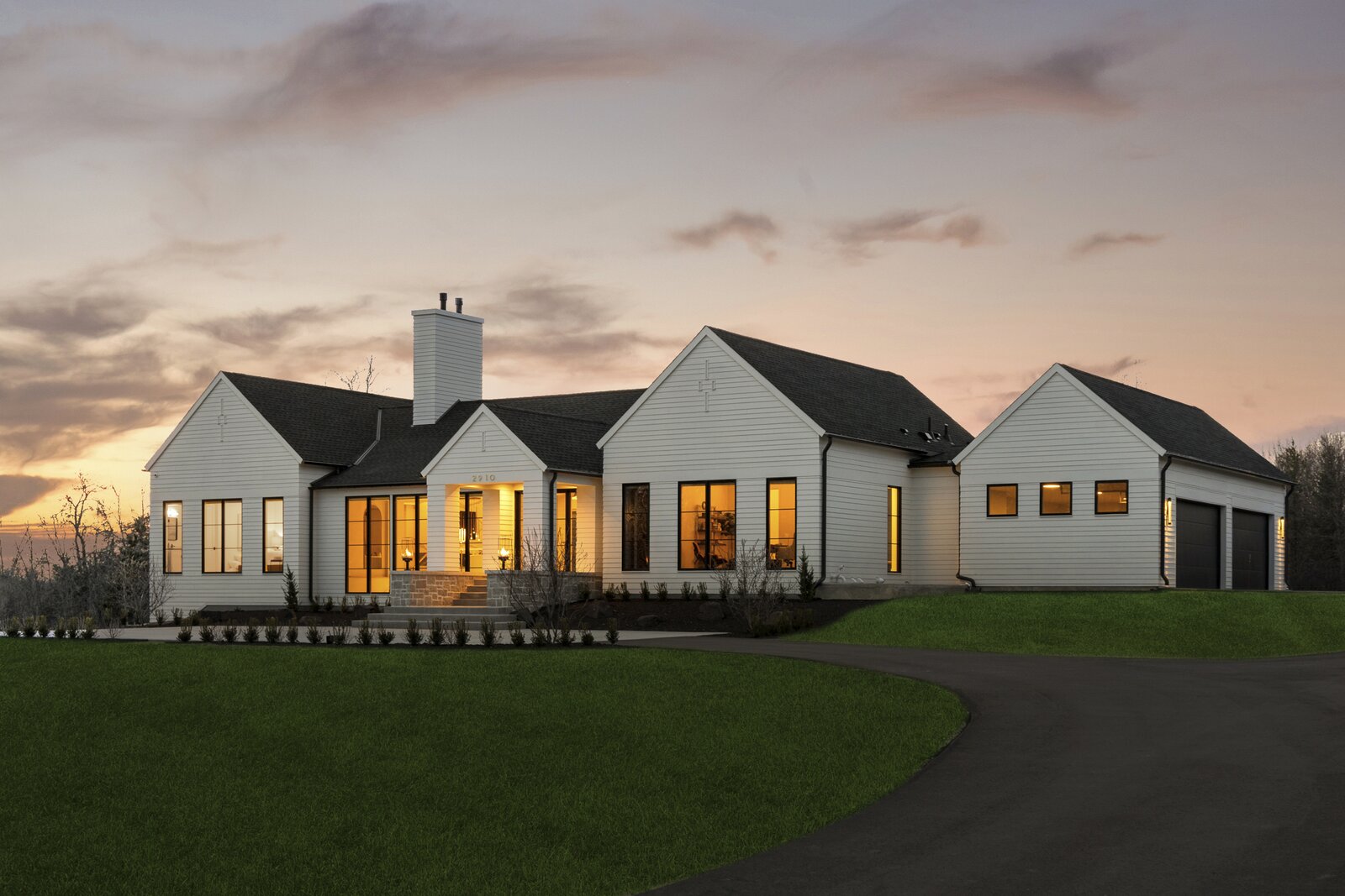 Photo 3 of 66 in Sunlit Coastal Ranch by JMAD - Dwell