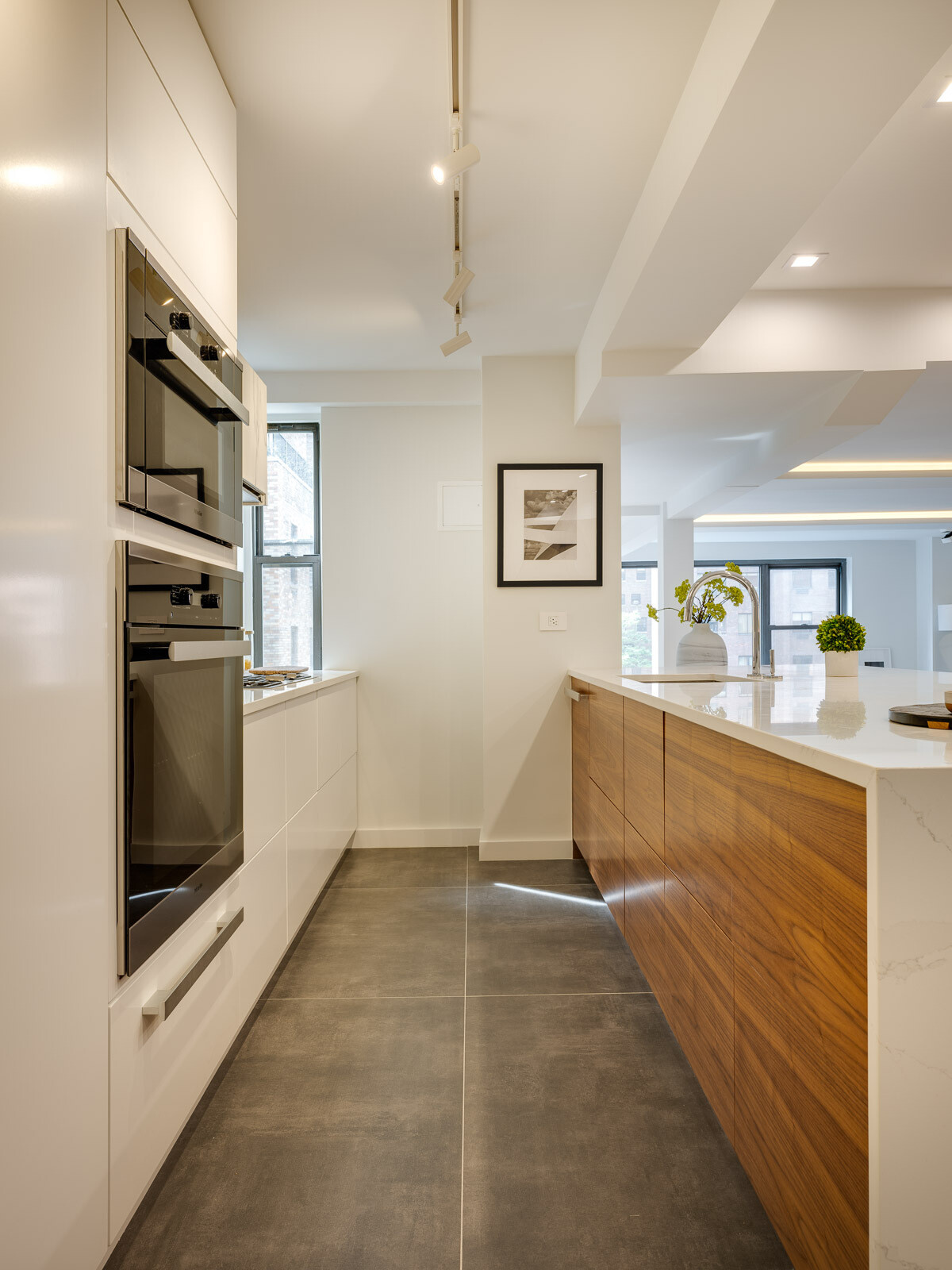 Photo 17 of 19 in East Gate Three by MAP'D STUDIO - Dwell