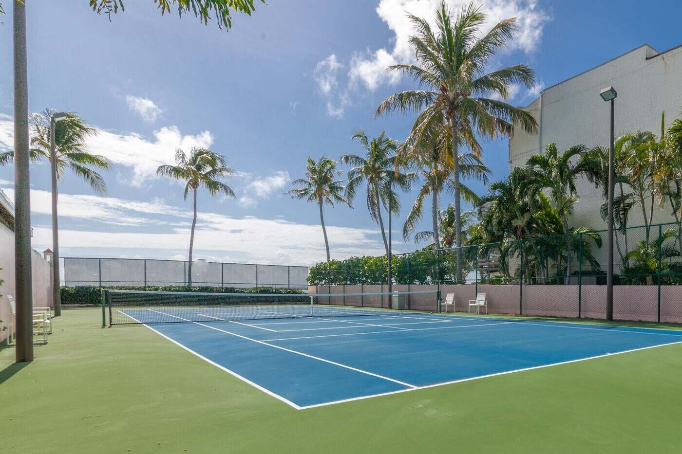 Photo 4 of 10 in Key West Beach Club #213 by Team Kaufelt - Dwell