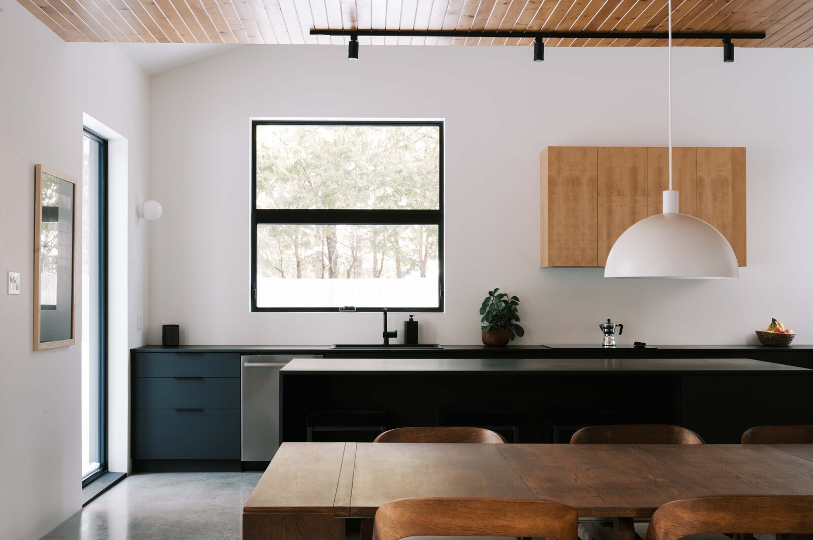 Photo 20 of 73 in North River House by Sara Farquharson - Dwell