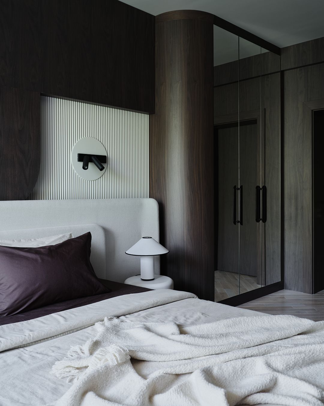 Photo 6 of 29 in An Interior with Character: Dark Tones and Refined Forms in an Almaty Apartment ...