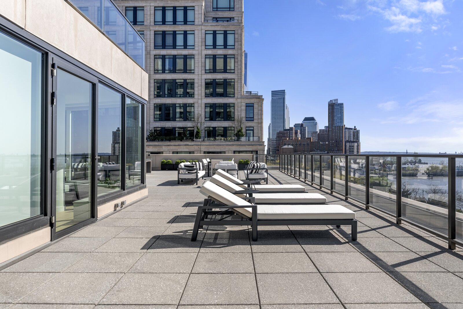 Photo 4 of 11 in 450 Washington Street - Residence 702 by New York Real ...