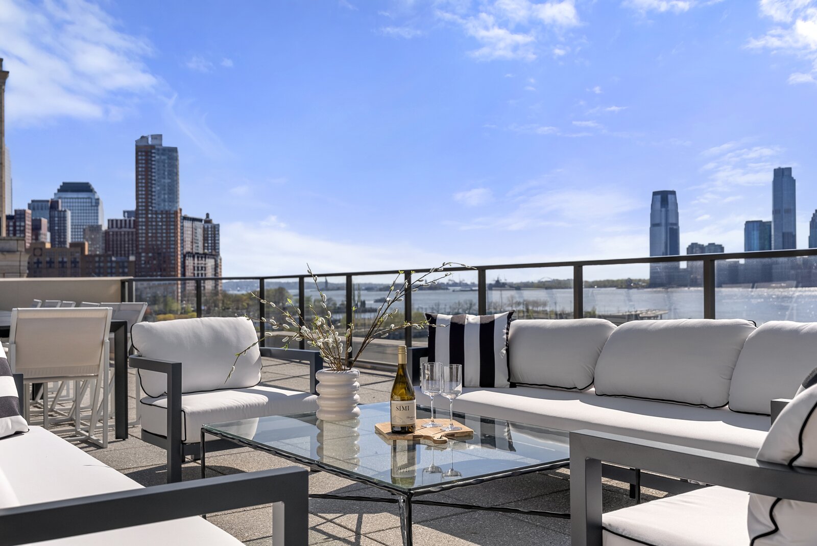 Photo 6 of 11 in 450 Washington Street - Residence 702 by New York Real ...