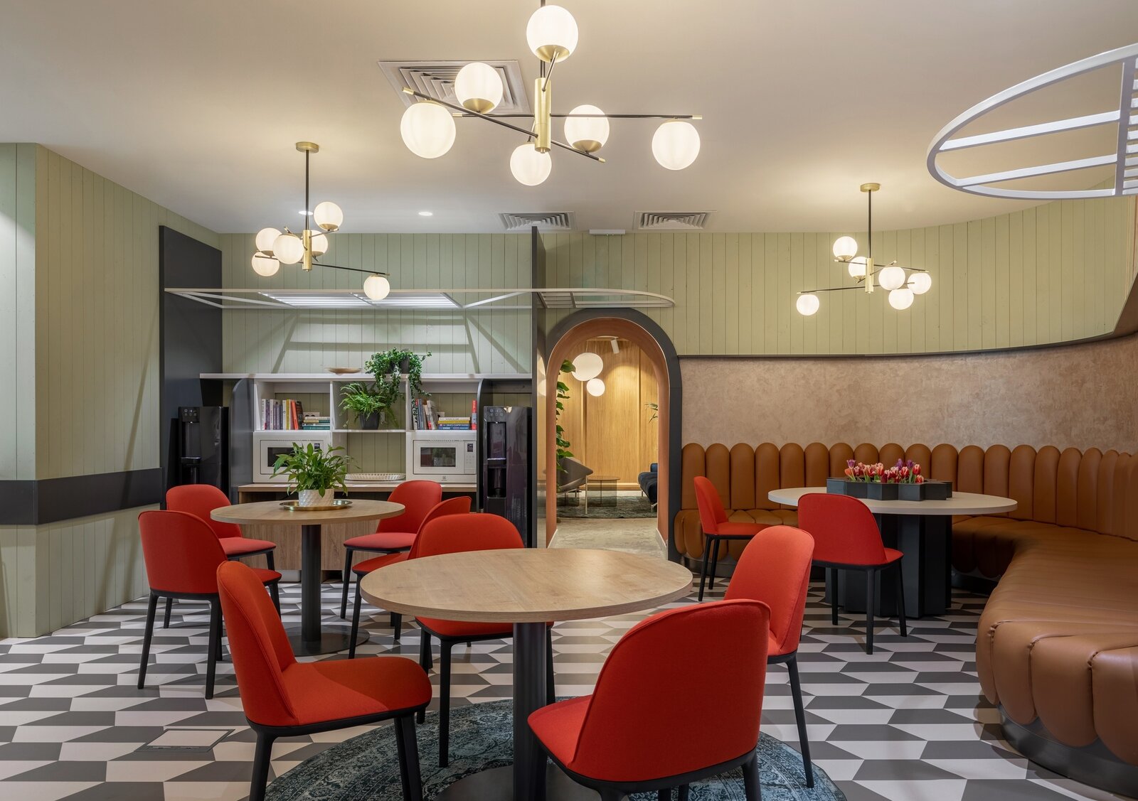 Photo 7 of 19 in Human grace – Regina Maria HQ by Andreea Constantin ...